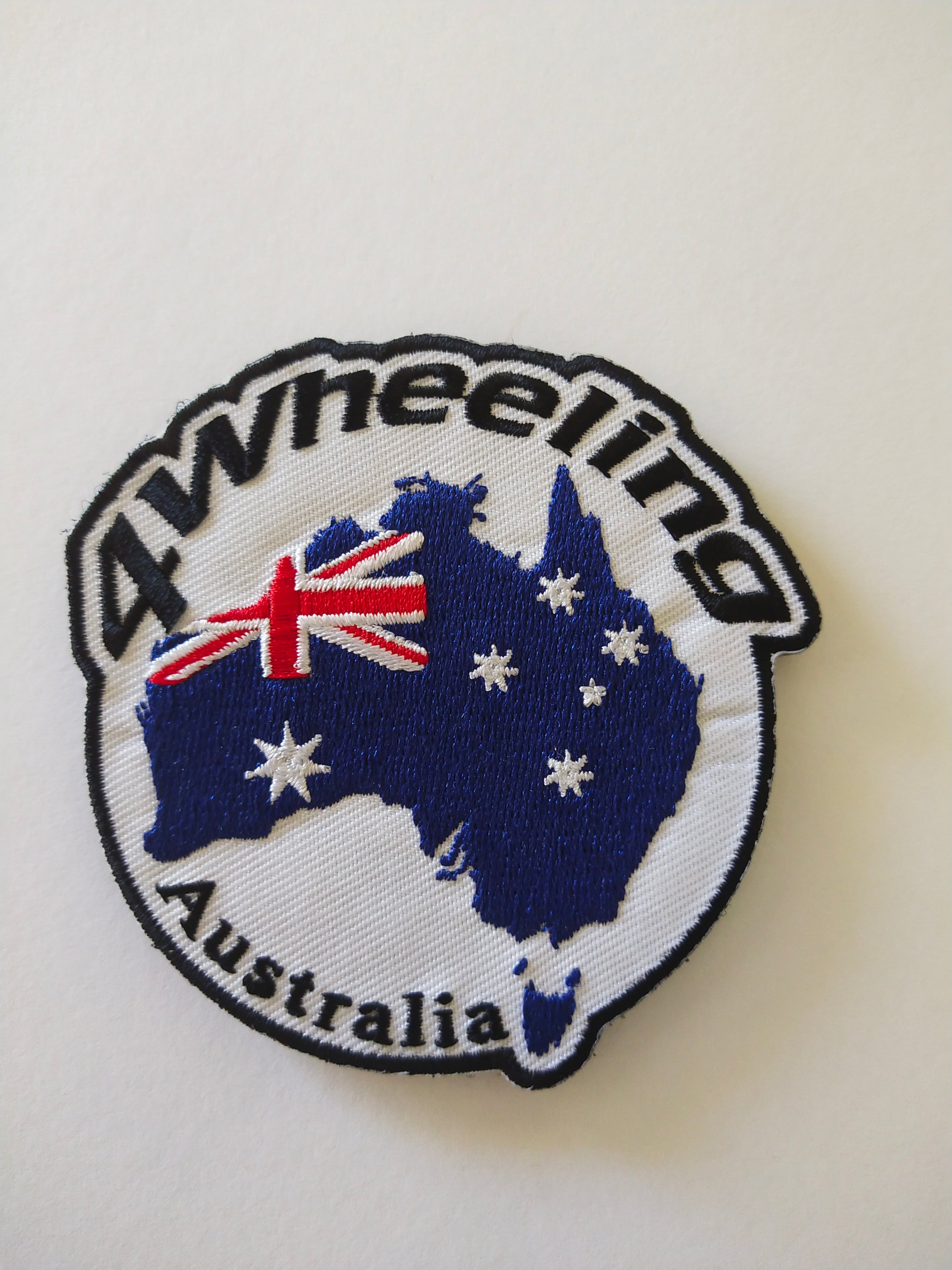 White Round Patch With 4 Wheeling Australia Logo. – 4Wheeling-merch